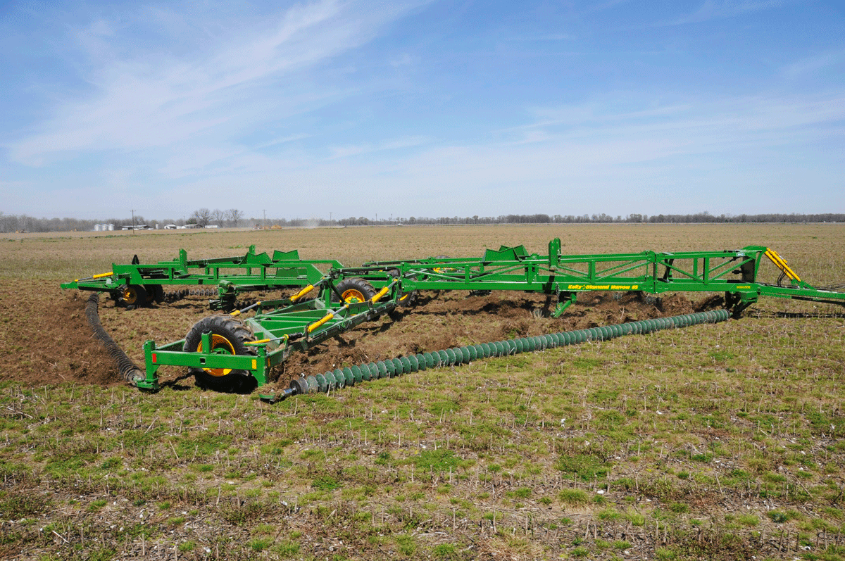 Weed Control Gallery - Kelly Tillage USA